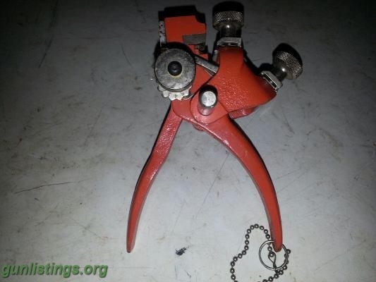 Gunlistings.org - Pistols HPC Lock Pic Set & Schlage Hand Key Cutter Gunlistings.org - Pistols HPC Lock Pic Set & Schlage Hand Key Cutter